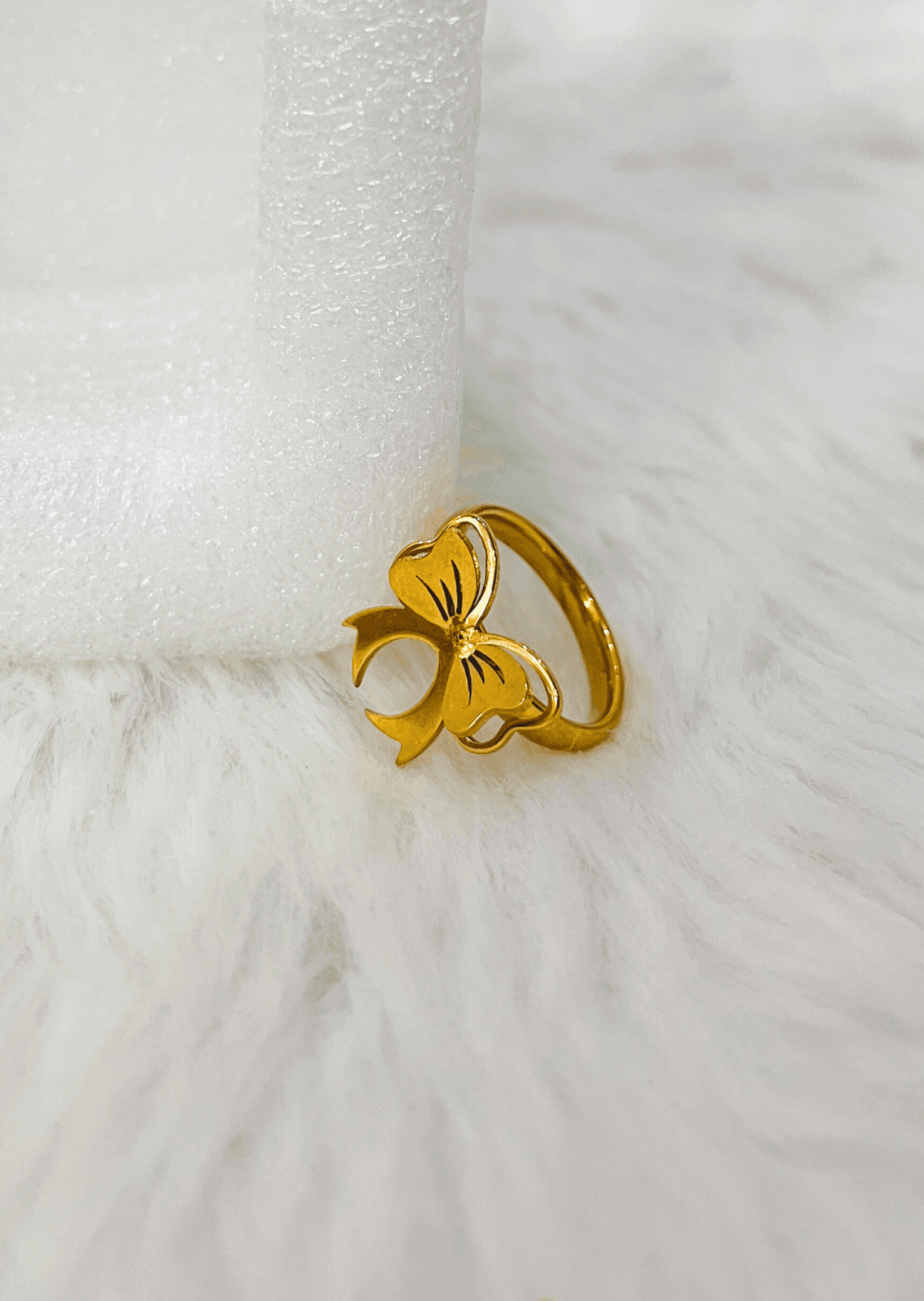 Bae Bow Ring – Fiora